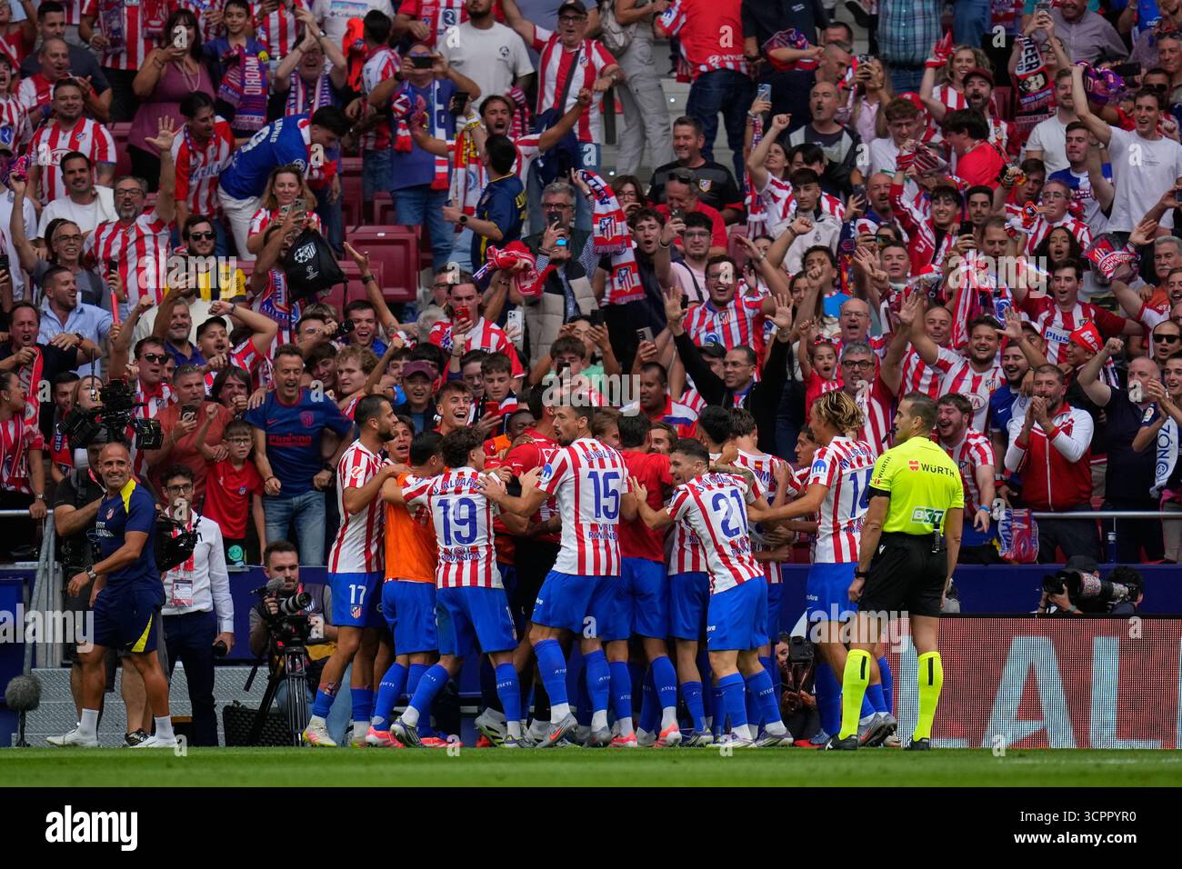 Atletico Madrid's players celebrate after teammate Antoine Griezmann ...