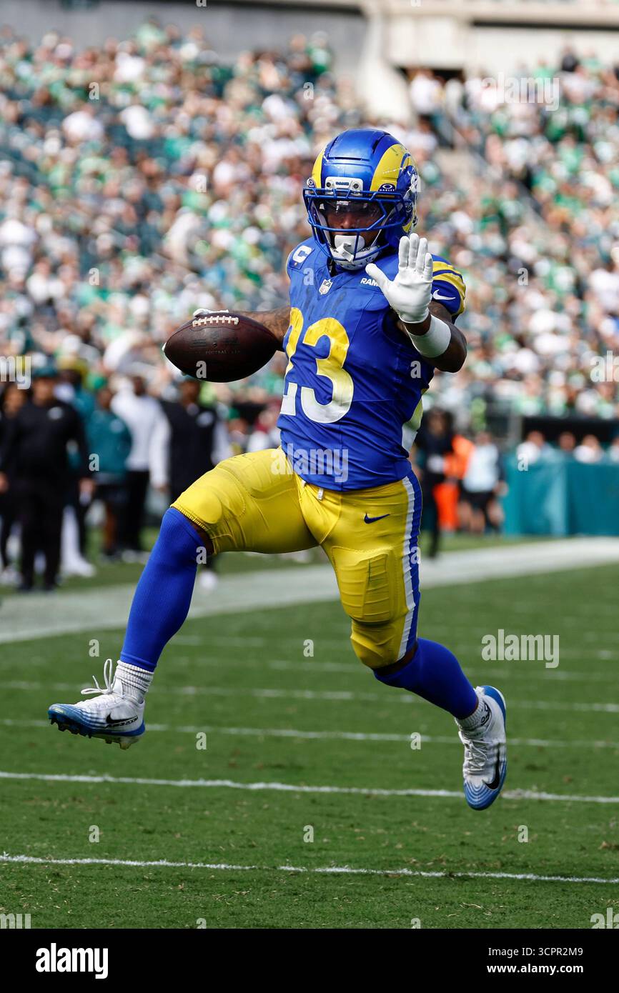 Los Angeles Rams' Kyren Williams runs for a touchdown against the ...