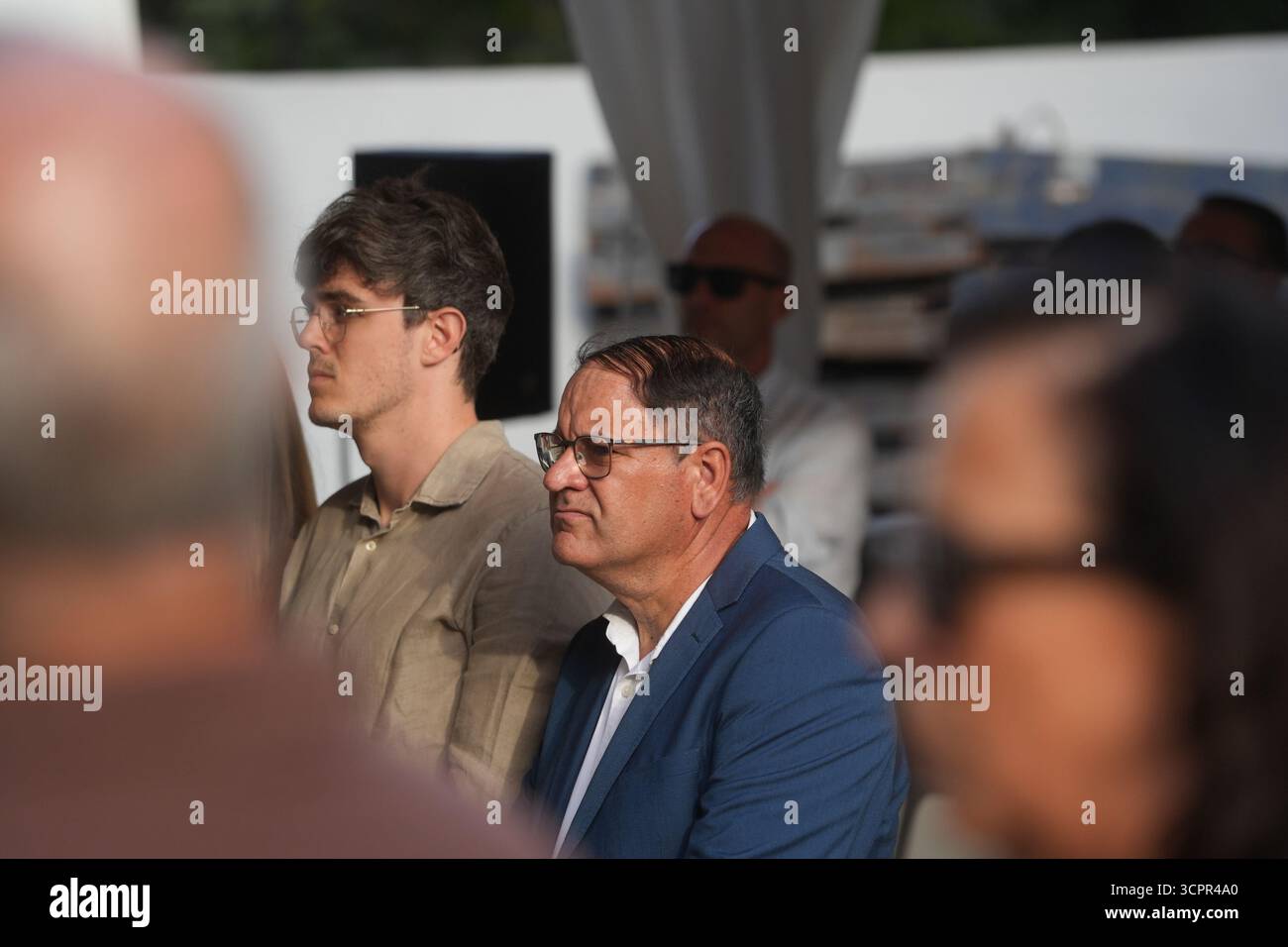 The "janitor of the burned building," Julián García, during the ...