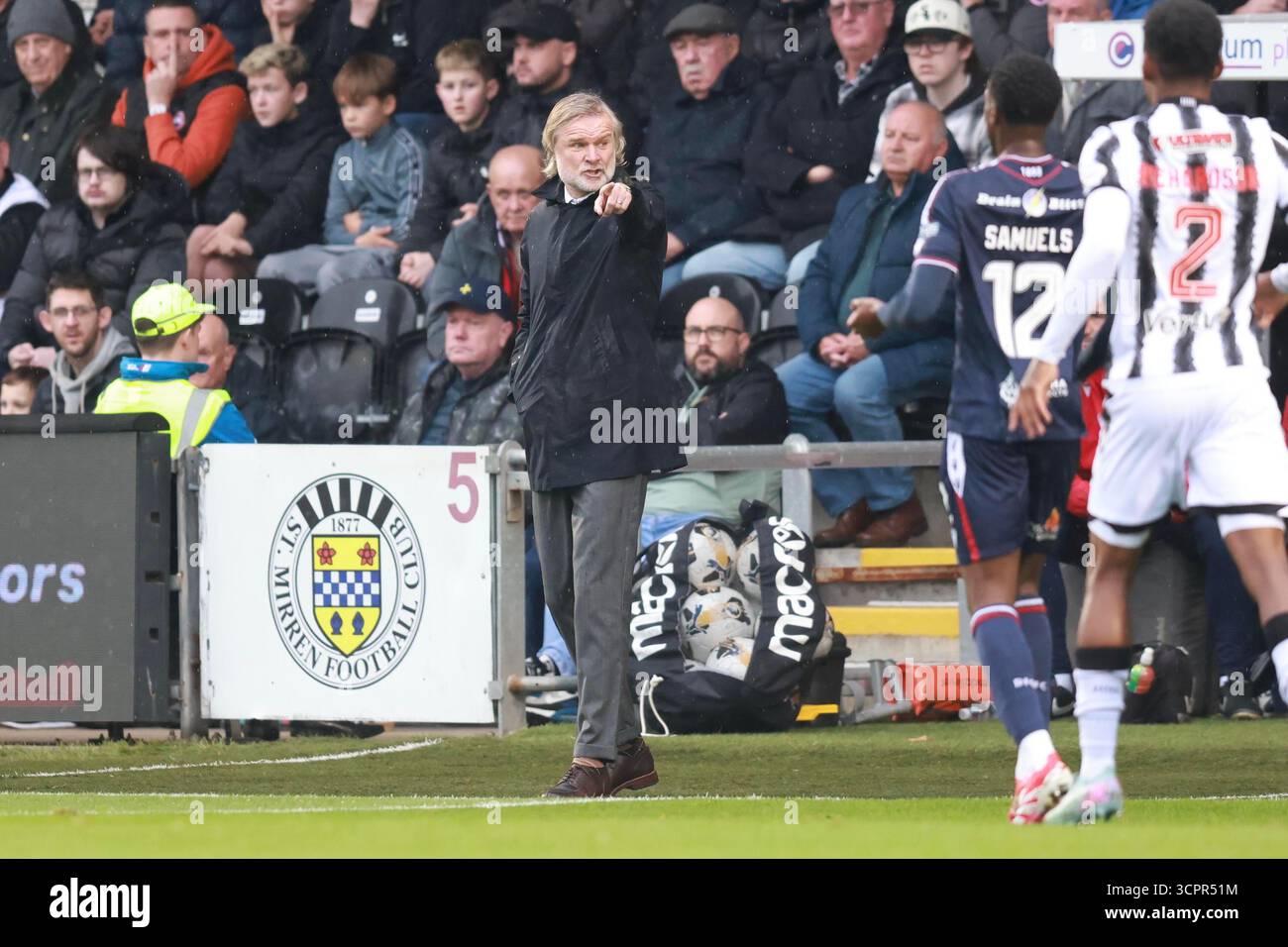 27th September 2025; St Mirren Park, Paisley, Renfrewshire, Scotland ...