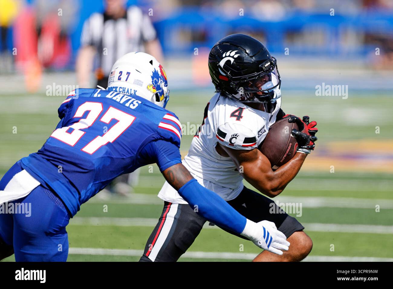 Cincinnati wide receiver Cyrus Allen (4) catches a pass for a first ...