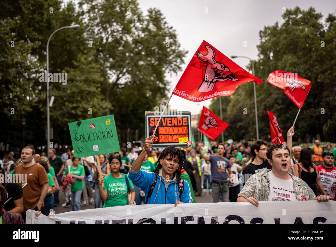 Hundreds of people during a new demonstration for public education on ...