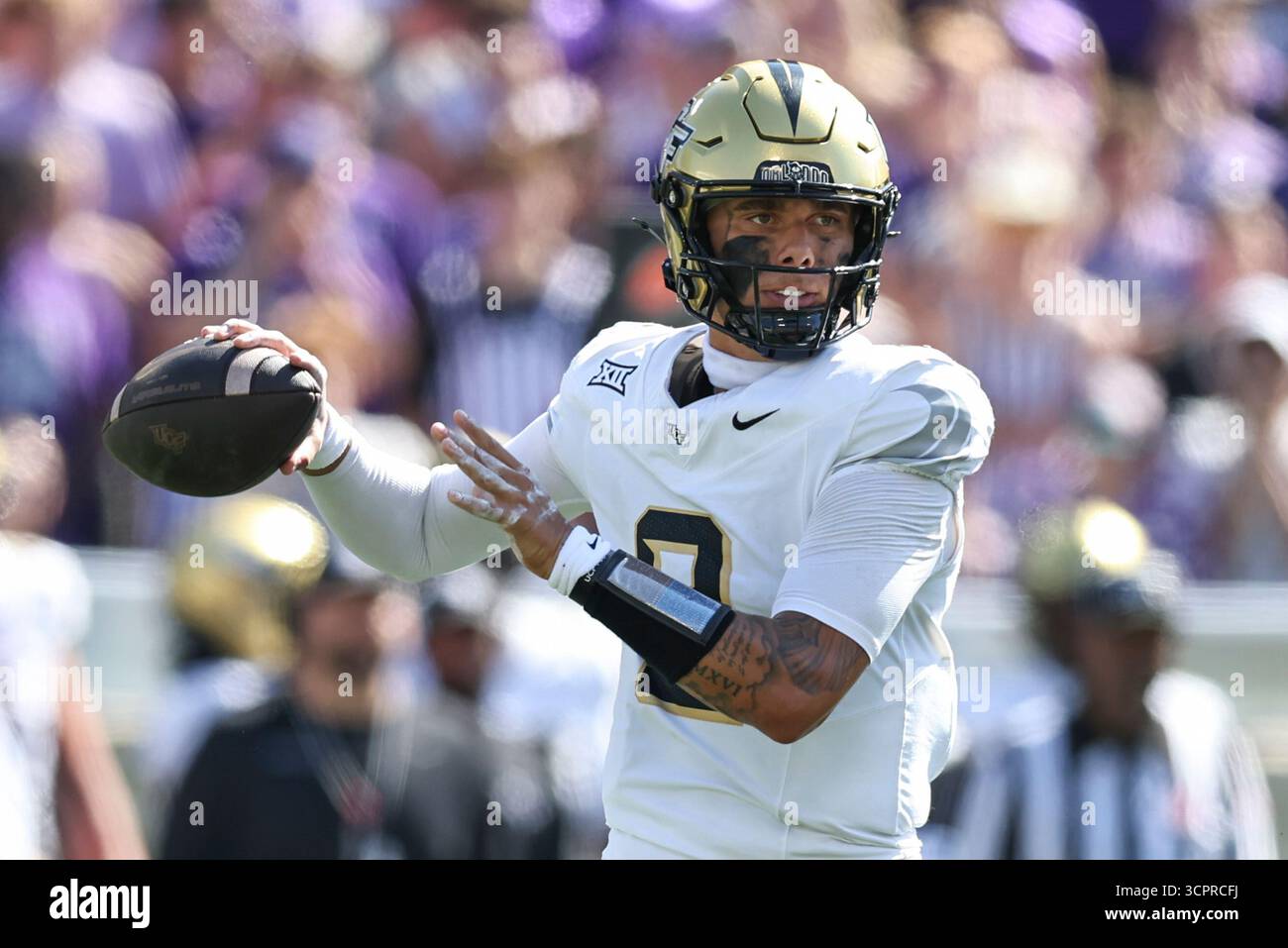 MANHATTAN, KS - SEPTEMBER 27: UCF Knights quarterback Tayven Jackson (2 ...