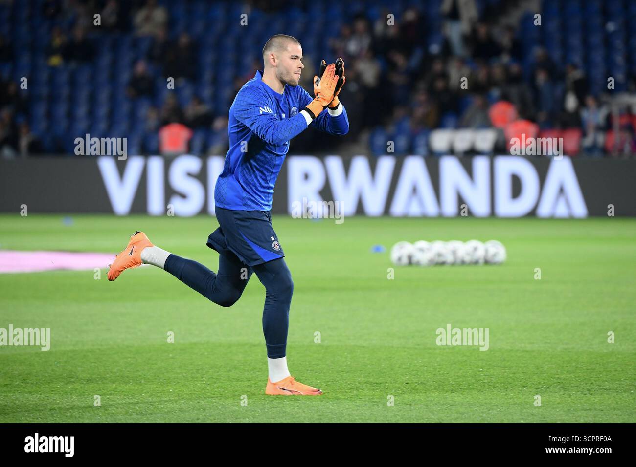 30 Lucas CHEVALIER (psg) during the Ligue 1 McDonald's match between ...