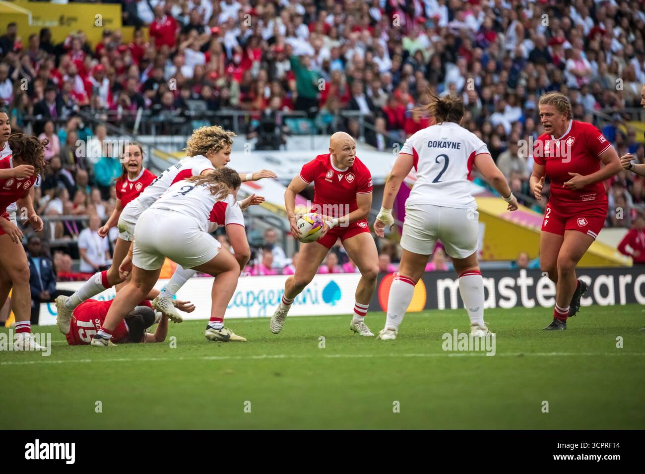London, UK, 27th September 2025 Canada scrum half Olivia Apps looks to ...