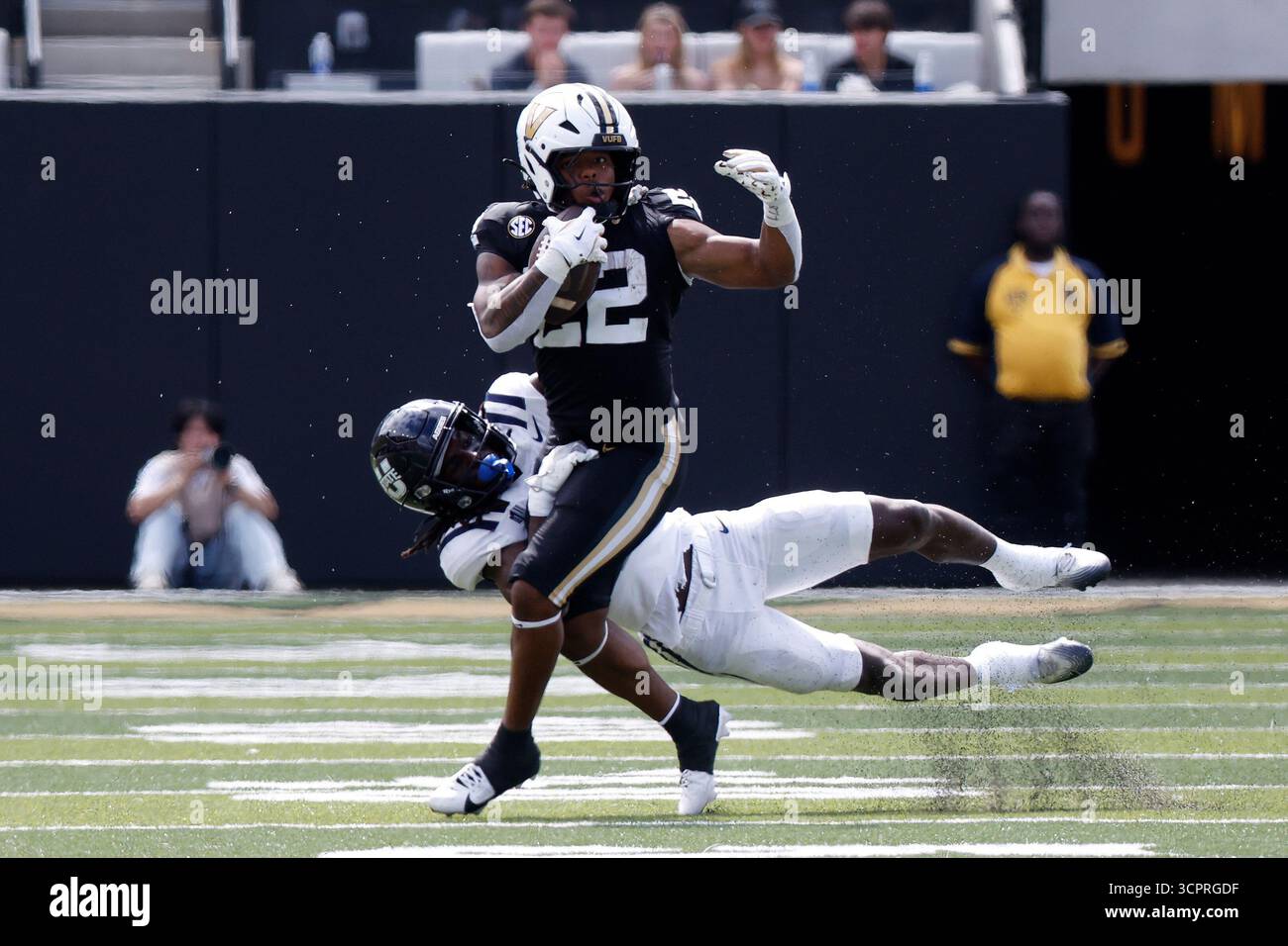 NASHVILLE, TN - SEPTEMBER 27: Utah State Aggies cornerback Bryson ...