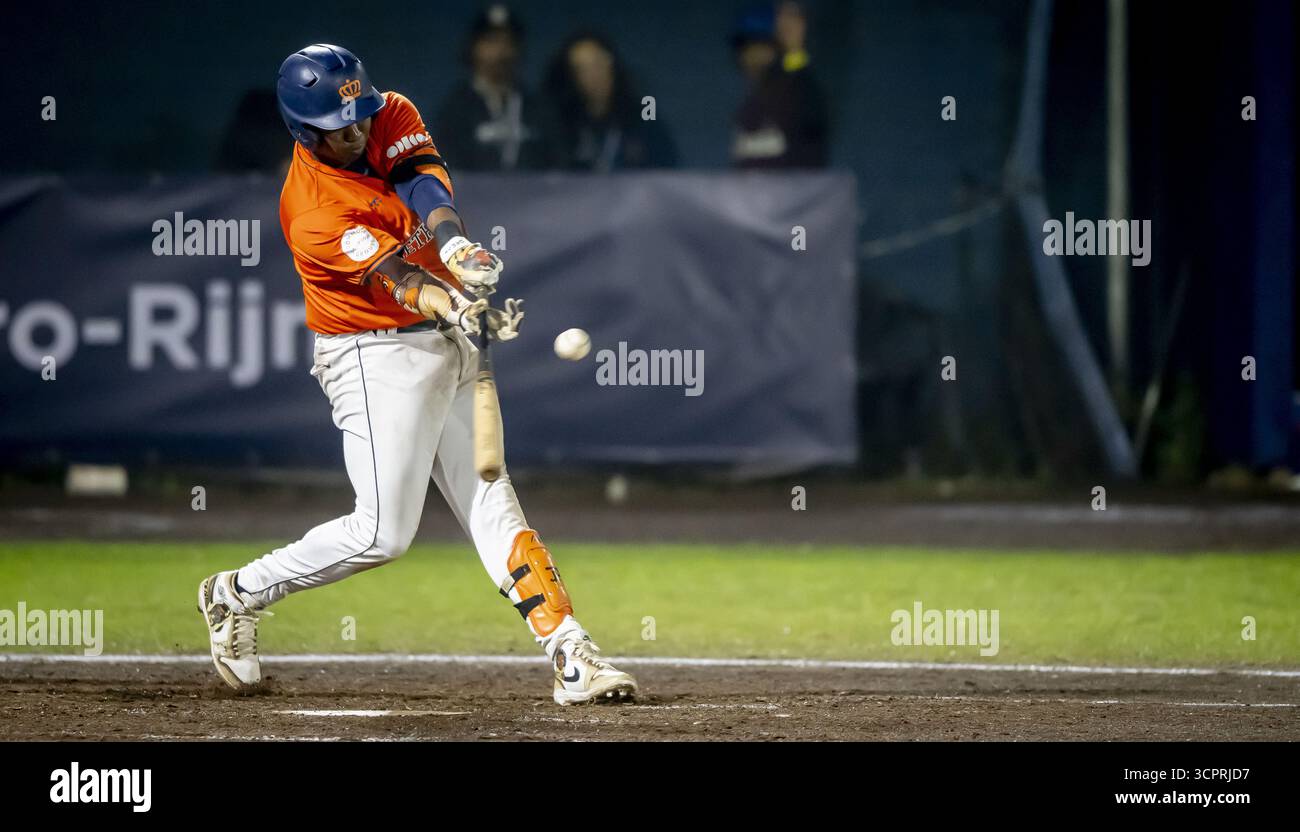 ROTTERDAM - Dutch baseball player PROFAR Juremi in action against Italy ...
