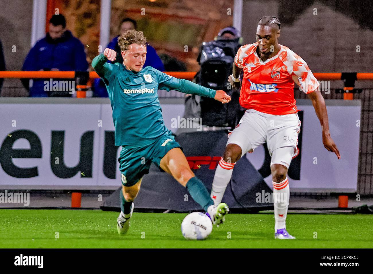 VOLENDAM, 27-09-2025 , KRAS Stadium , season 2025 / 2026 , Dutch ...