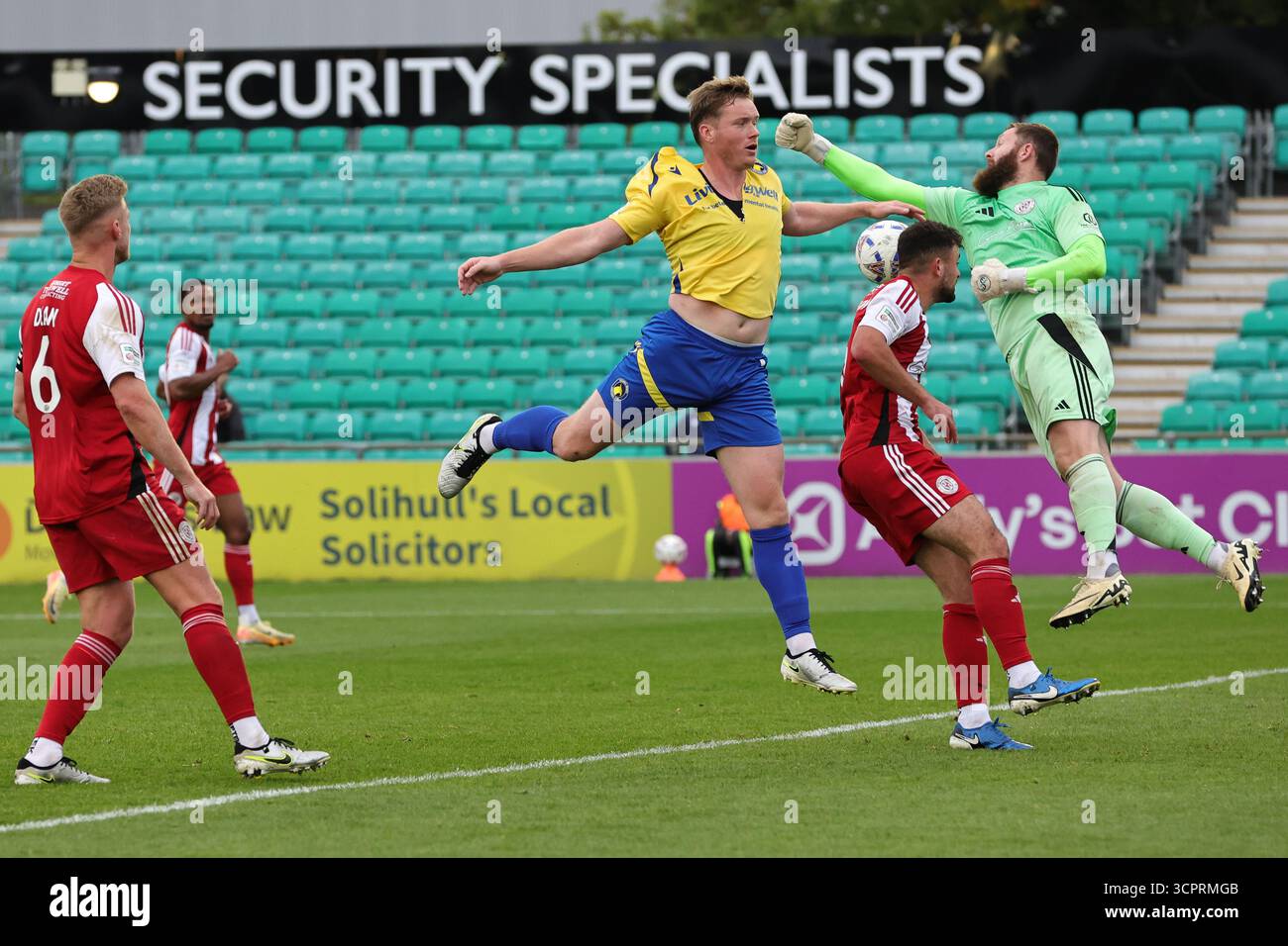 SOLIHULL, UK. 27TH SEPTEMBER 2025. Dan Creaney of Solihull Moors ...