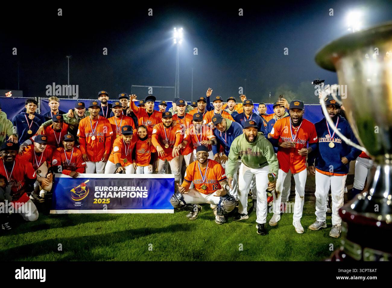 ROTTERDAM - Dutch baseball players celebrate in action against Italy ...