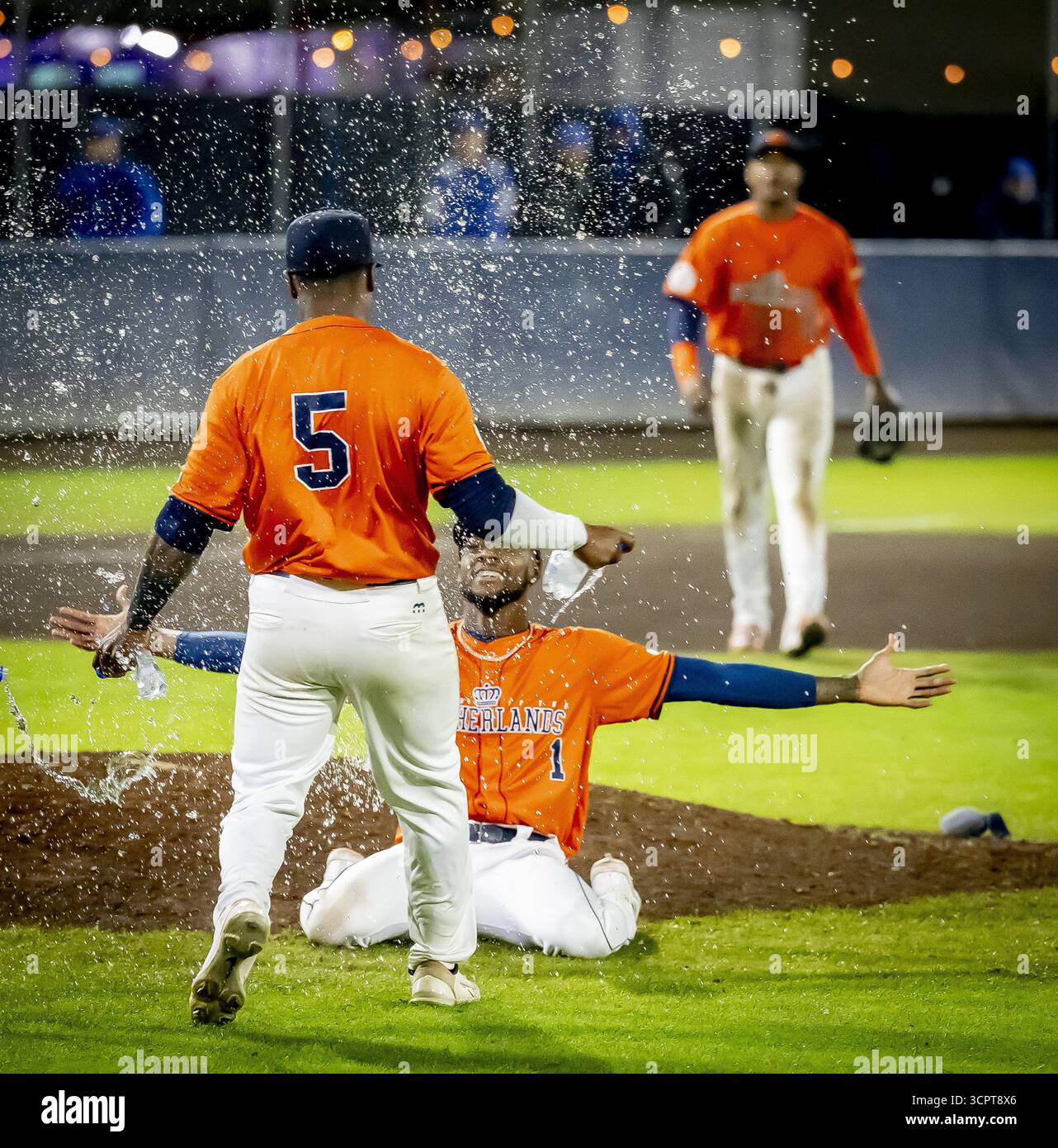 ROTTERDAM - Dutch baseball players celebrate in action against Italy ...