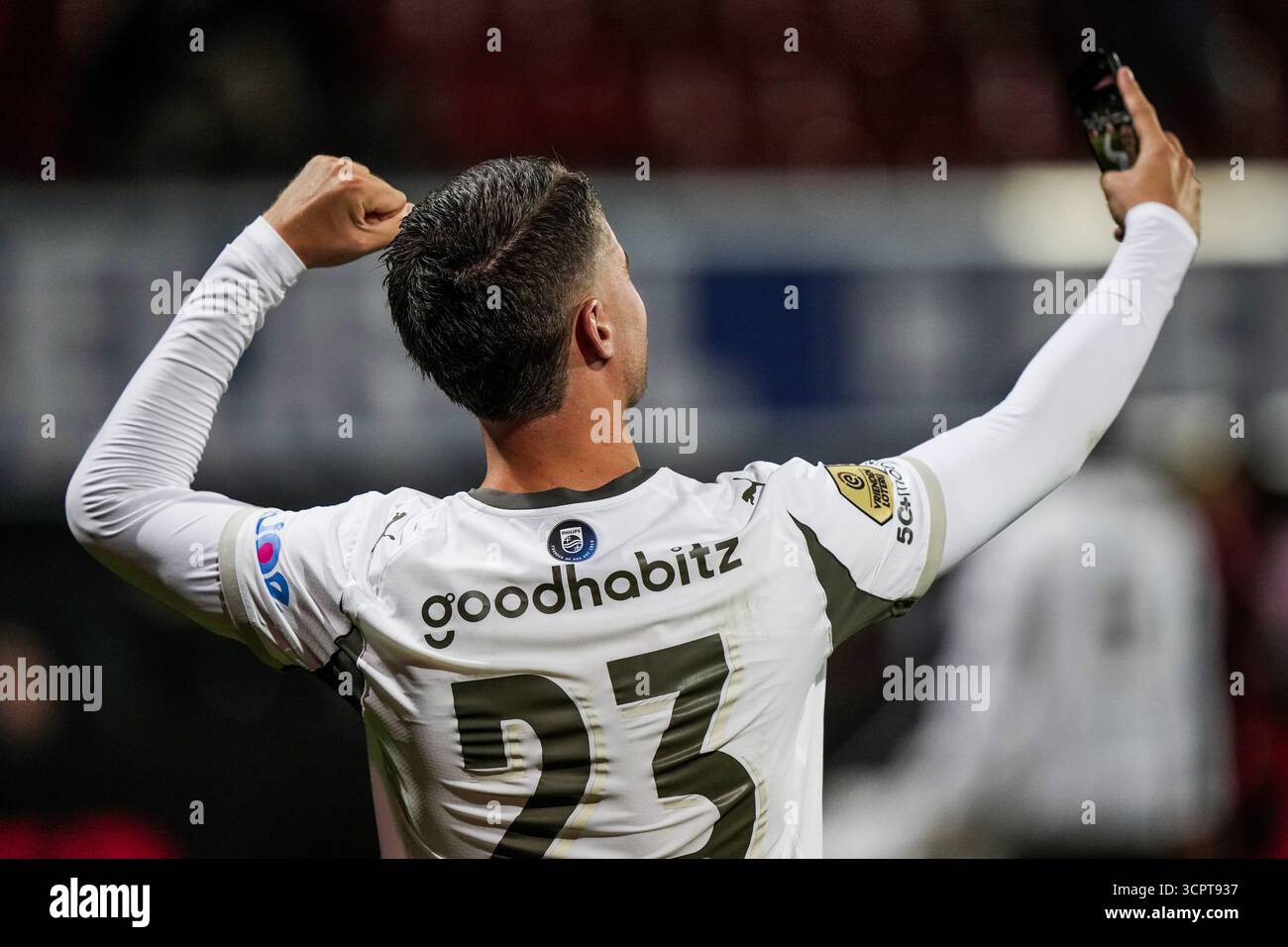 ROTTERDAM - Joey Veerman of PSV Eindhoven celebrates victory during the ...