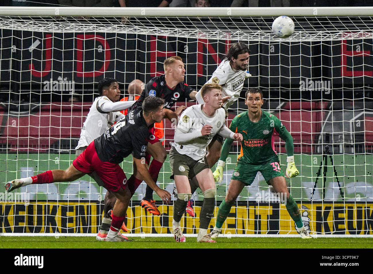 ROTTERDAM - (l-r) Ryan Flamingo of PSV Eindhoven, Lewis Schouten of sbv ...