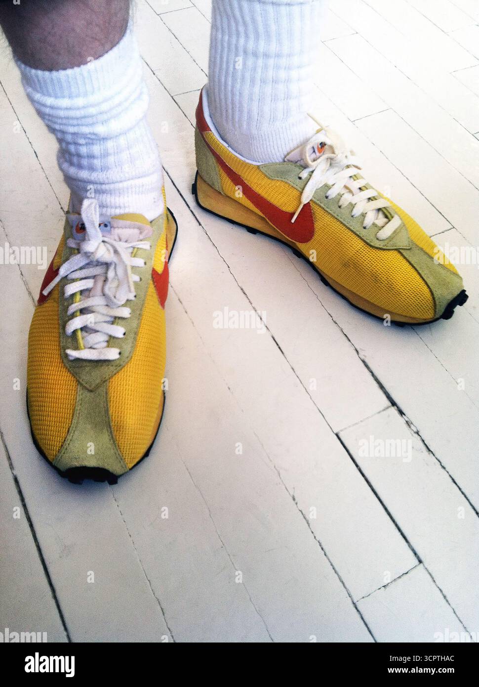 1000 shoes hi-res stock photography and images - Alamy