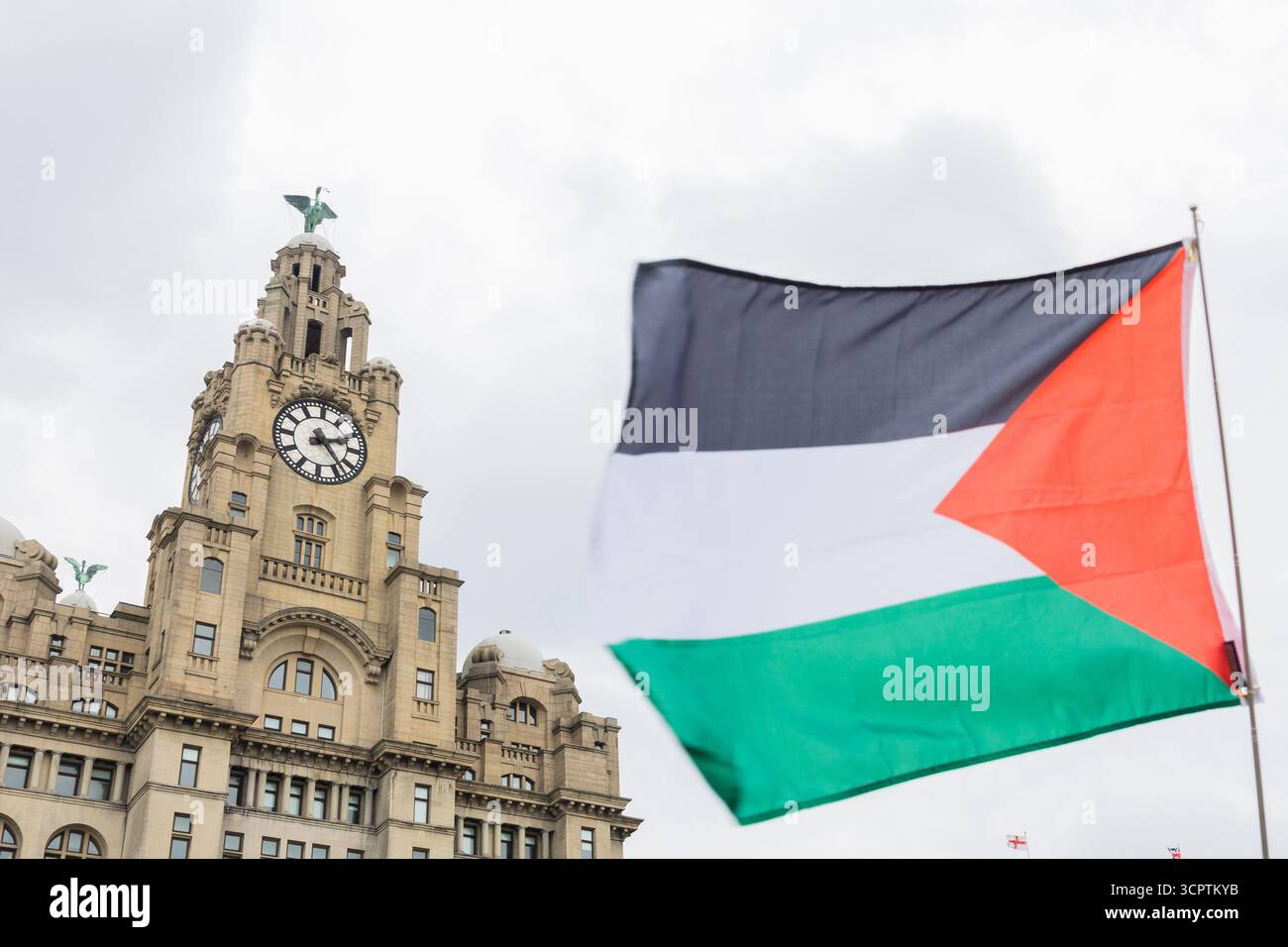 Liverpool, UK. 27 SEP, 2025. Palestine flag in front of the Liver ...