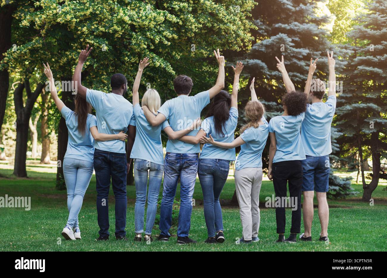 Adult care volunteers hi-res stock photography and images - Alamy