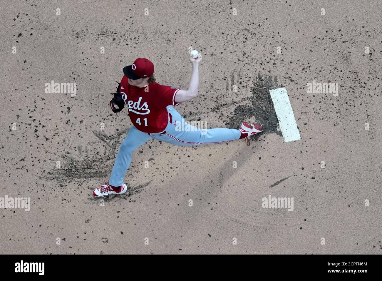 Cincinnati Reds' Andrew Abbott throws during the first inning of a ...
