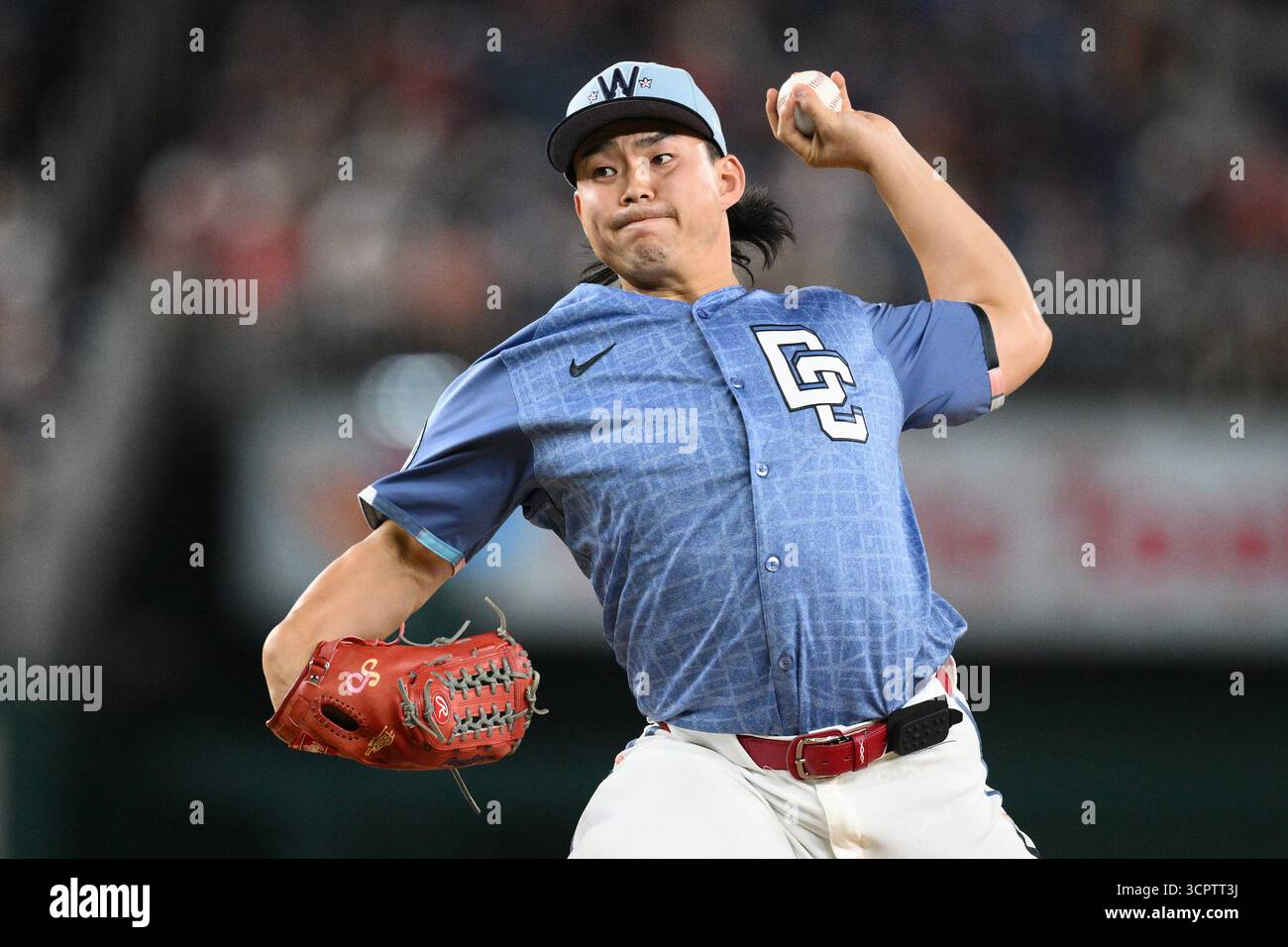 Washington Nationals relief pitcher Shinnosuke Ogasawara (16) in action ...