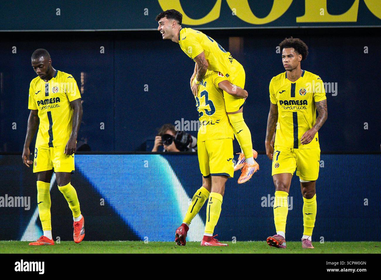 Alberto MOLEIRO of Villarreal CF celebrate his goal with teammates ...
