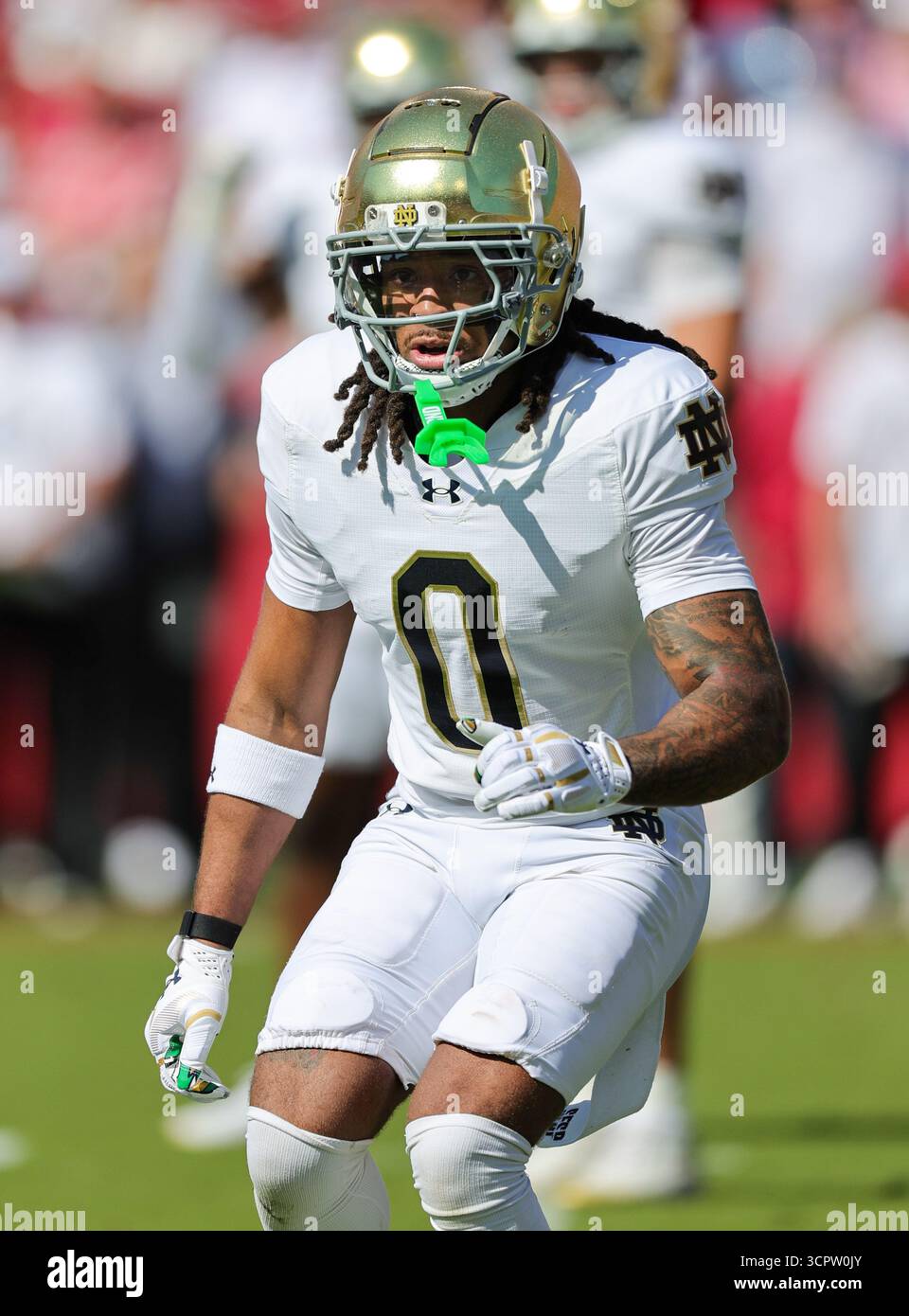 September 27, 2025: DeVonta Smith (0) Norte Dame cornerback back ...