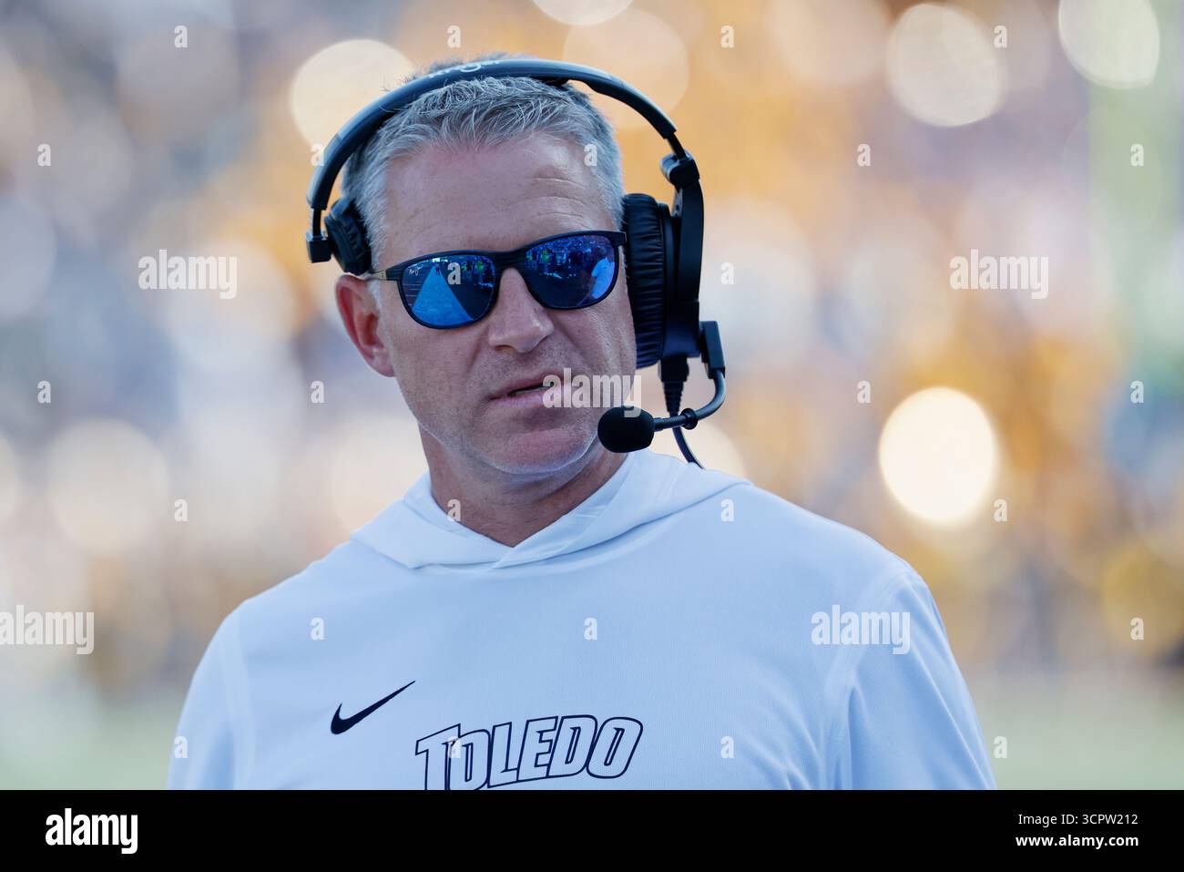 Toledo head coach Jason Candle on the sideline against the Akron during ...