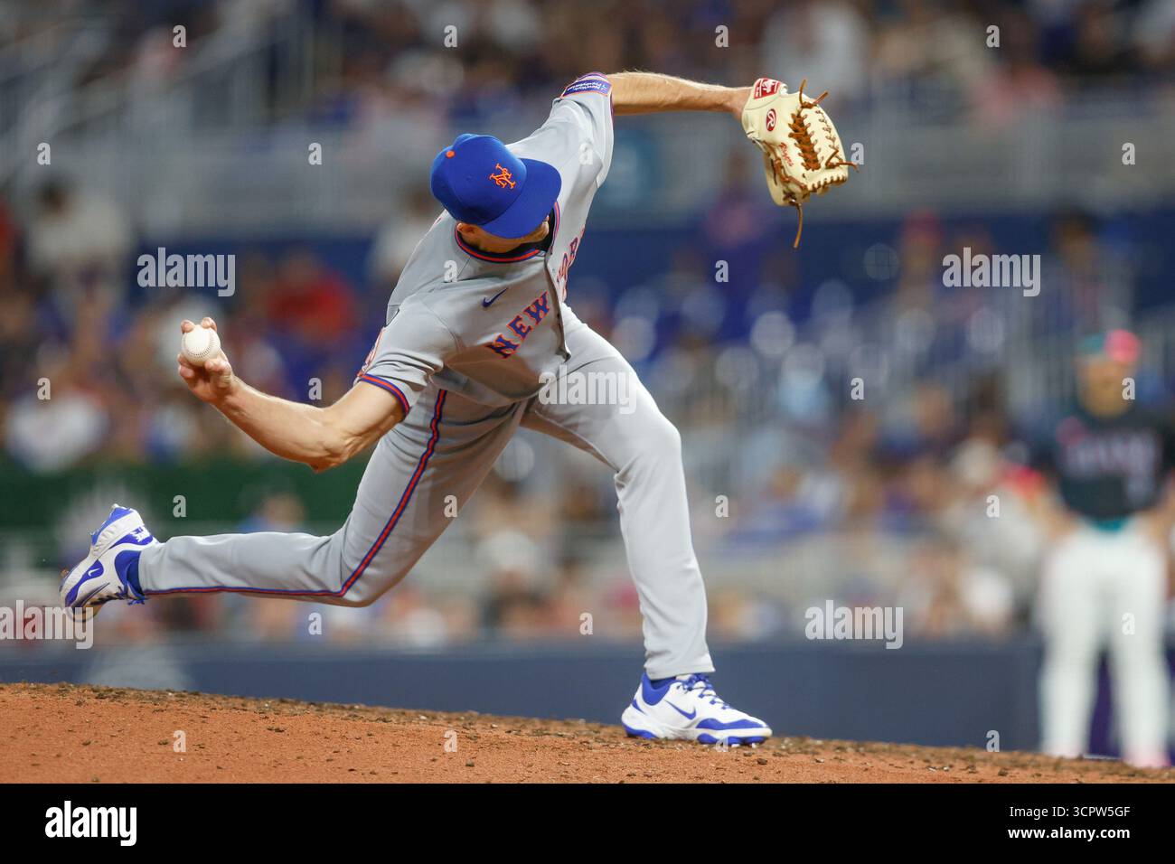 MIAMI, FL - SEPTEMBER 27: New York Mets relief pitcher Tyler Rogers #71 ...