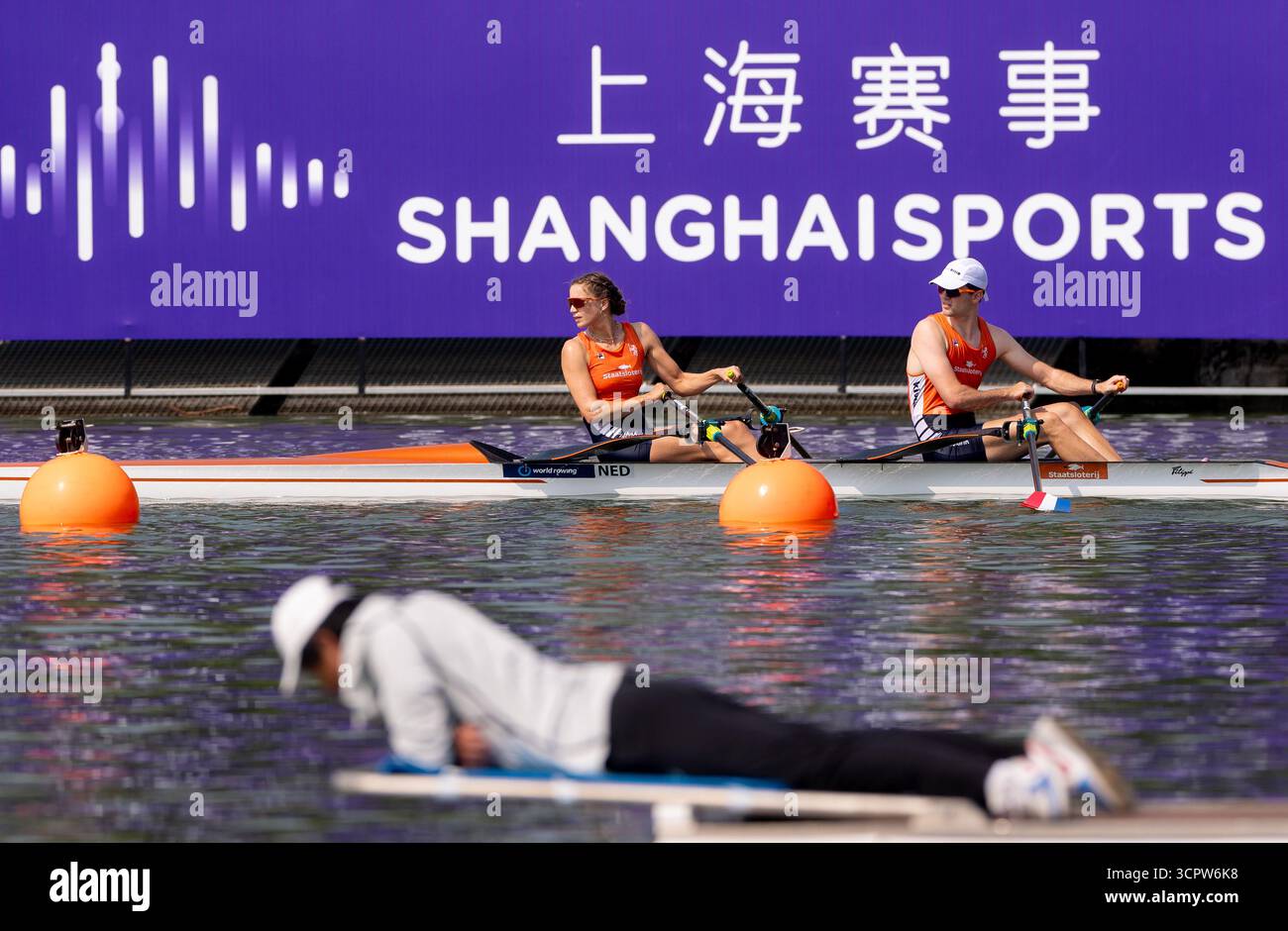 SHANGHAI - Roos de Jong and Melvin Twellaar in action during the mixed ...