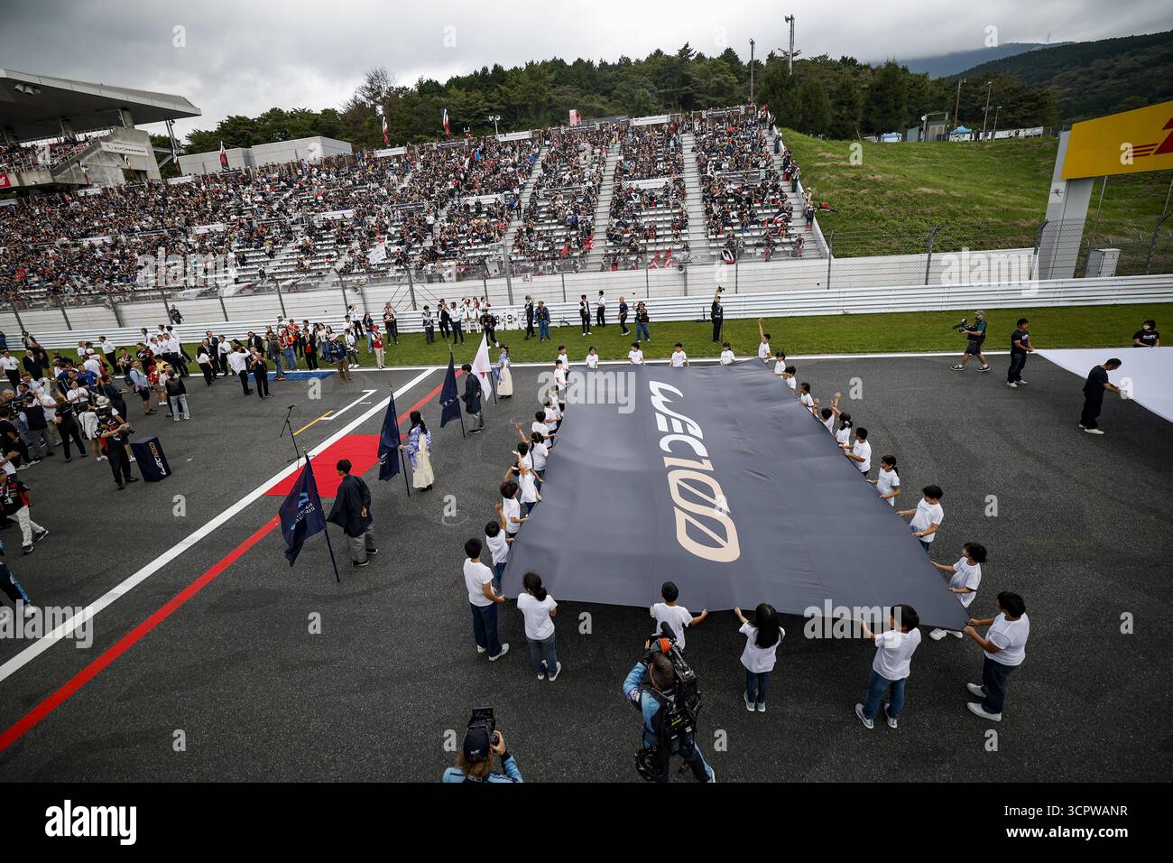 WEC 100 Flag, Grid during the 6 Hours of Fuji 2025, 7th round of the ...