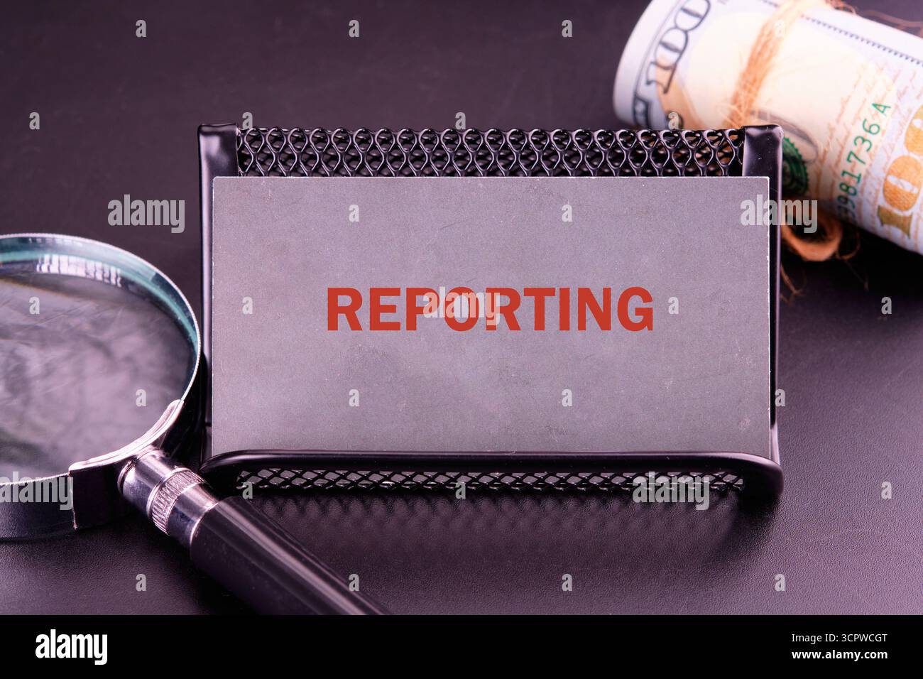 Performance review form clipboard hi-res stock photography and images ...