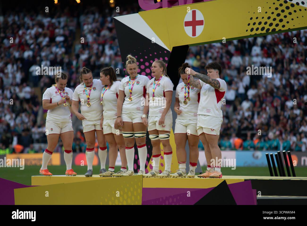 London, UK, 27th September 2025 The England team celebrate winning the ...