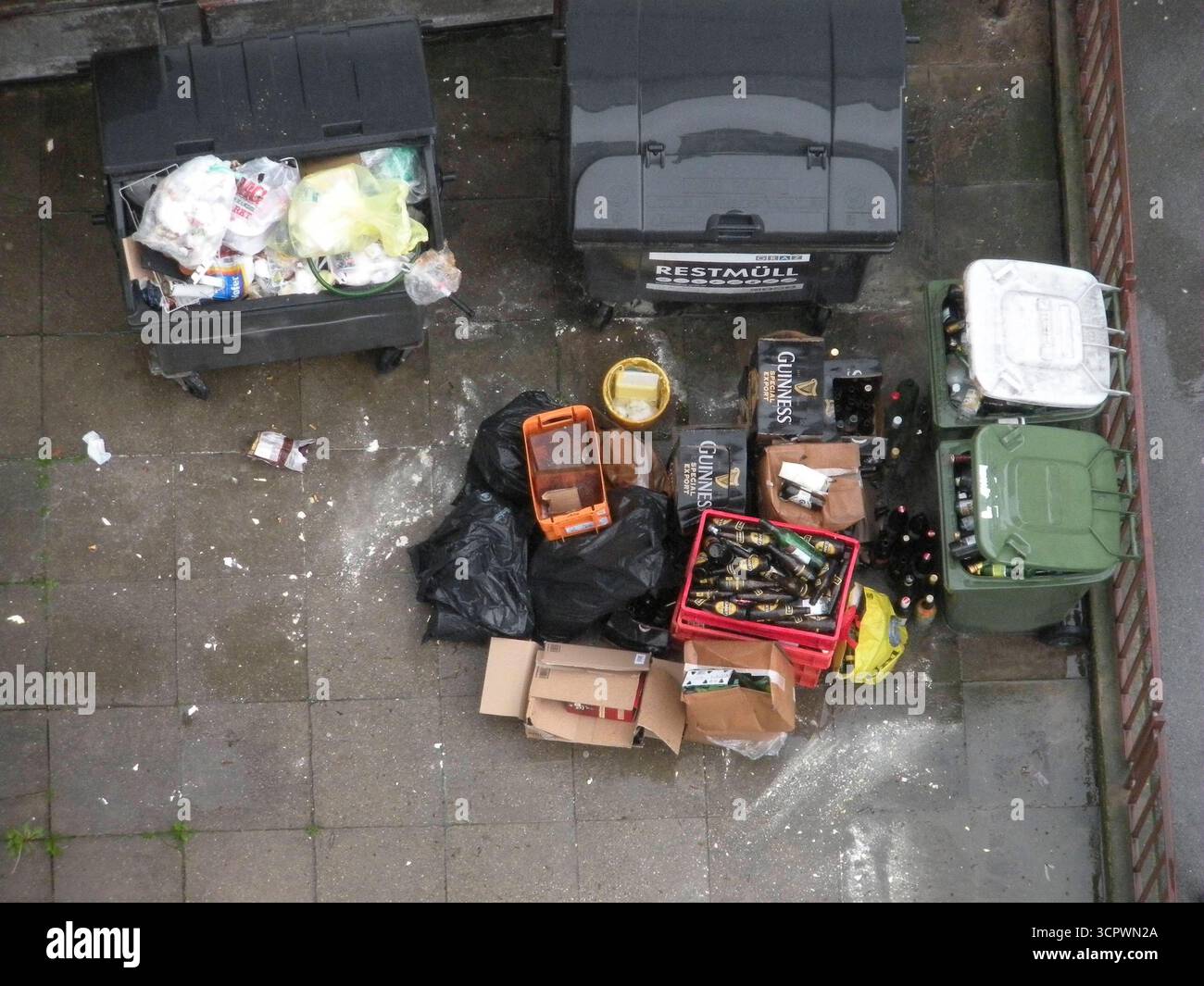 a residual waste trash can for waste separation and recycling residual ...