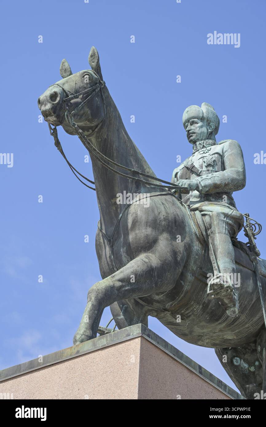 Equestrian monument to Carl Gustaf Emil Mannerheim, Mannerheimintie ...