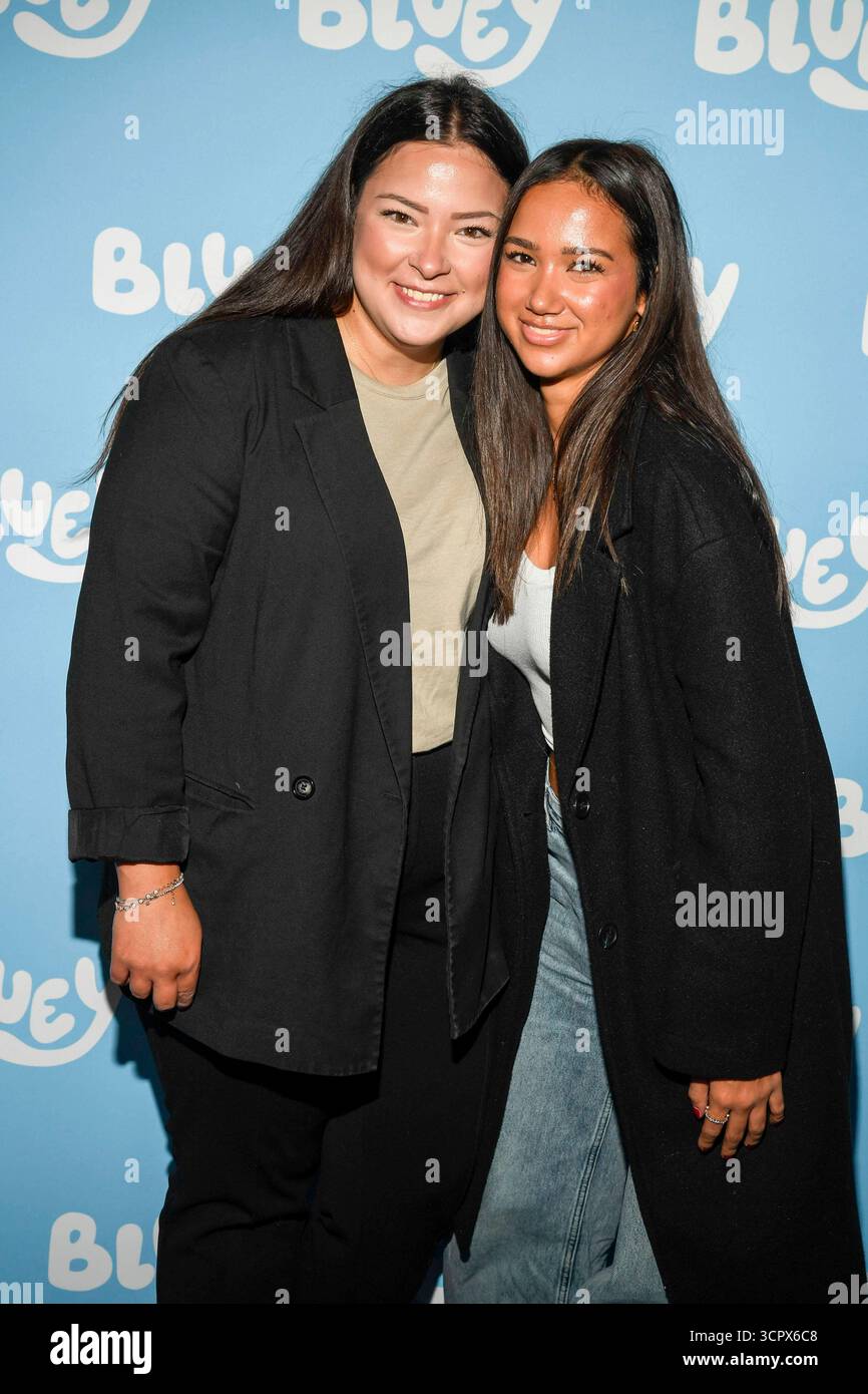 abb Demet Dinc mit Schwester Jenna Lamia Dinc zu Gast auf dem blauen ...