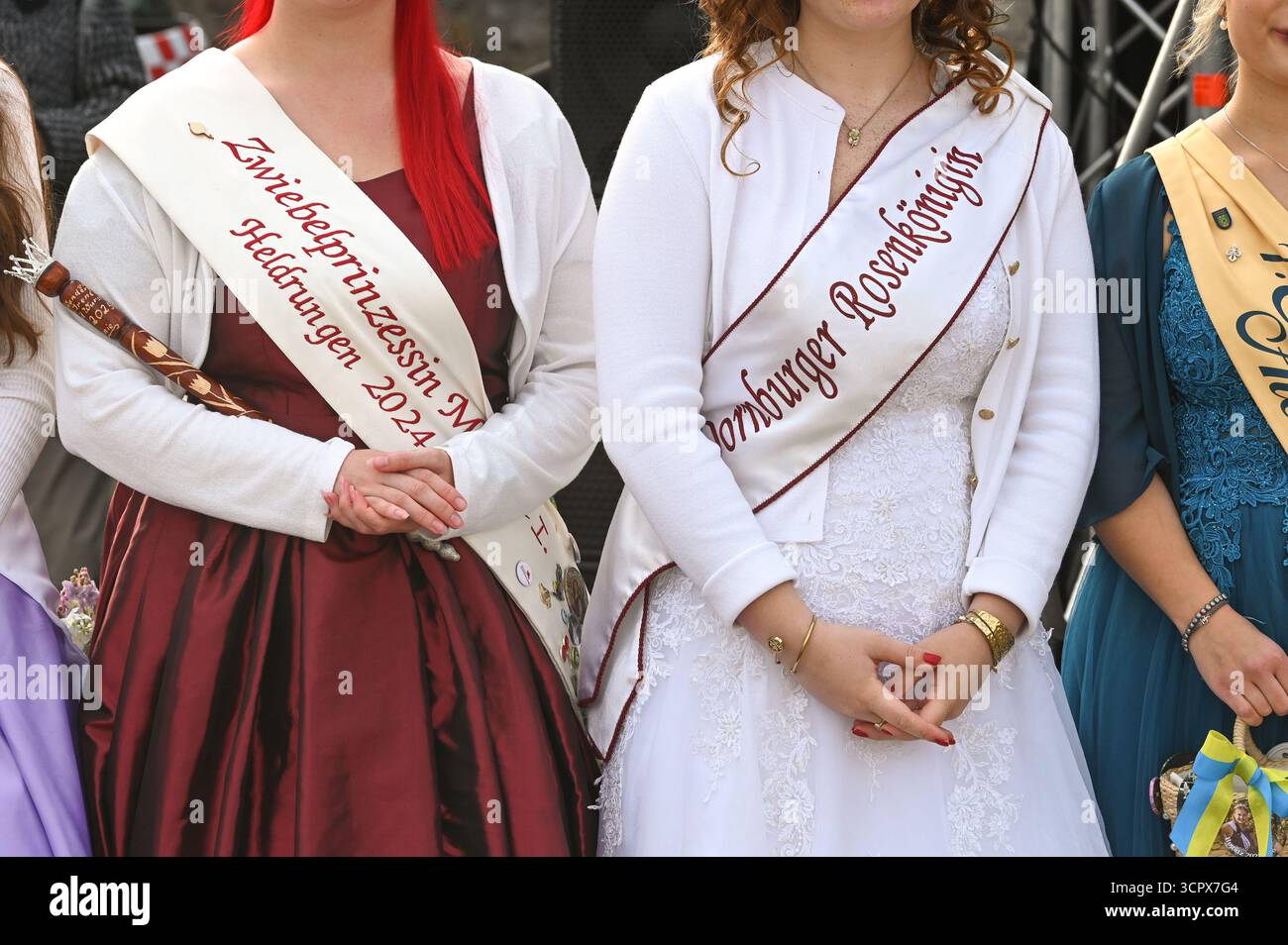 28 September 2025, Saxony-Anhalt, Staßfurt: The sashes of the Onion ...