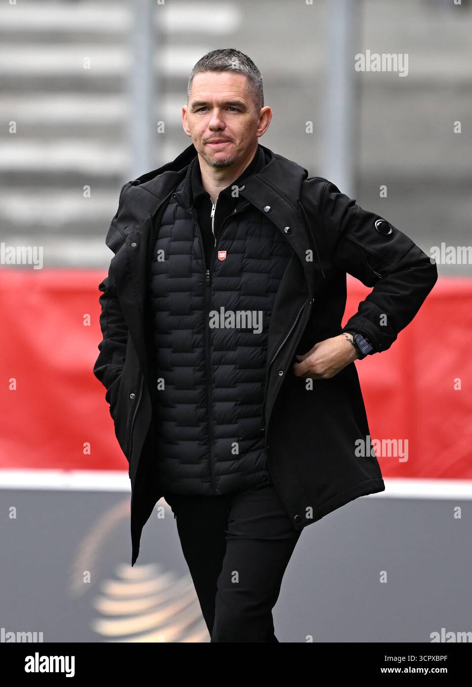 Manchester United manager Marc Skinner before the Barclays Women's ...