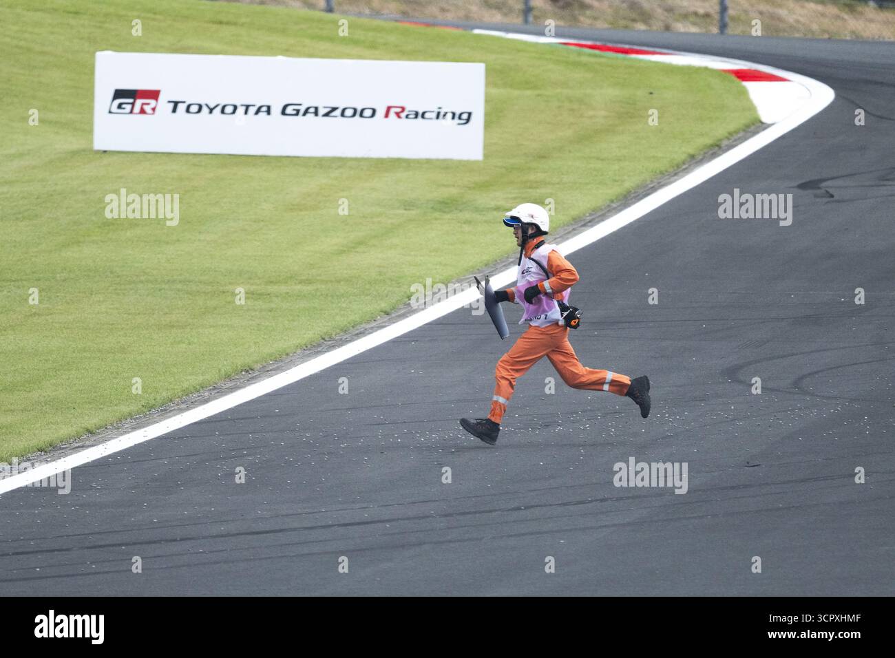 Marshall during the 6 Hours of Fuji 2025, 7th round of the 2025 FIA ...