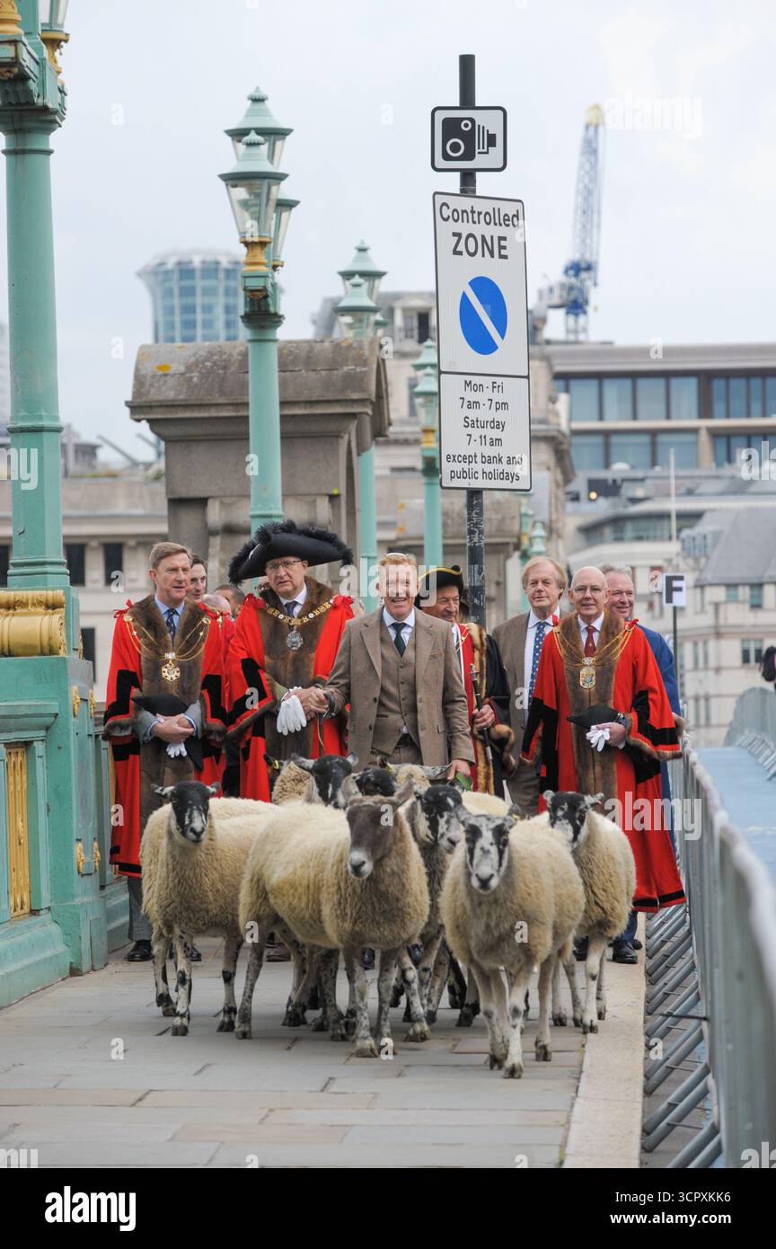 Southwark Bridge, London, United Kingdom. 28 September, 2025 – Adam ...