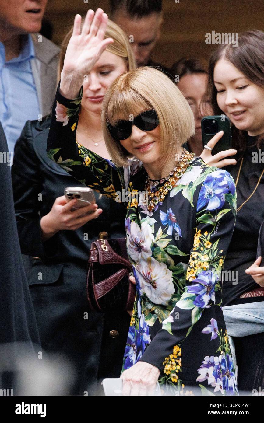 News - Dolce & Gabbana - Arrivals - Milan Fashion Week - Womenswear ...