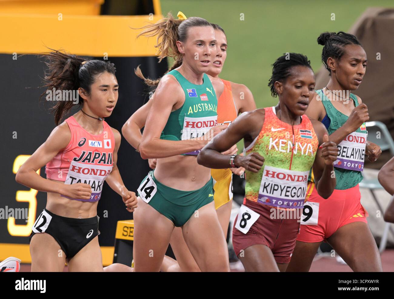 Linden Hall of Australia competing in the women’s 5000m final at the ...