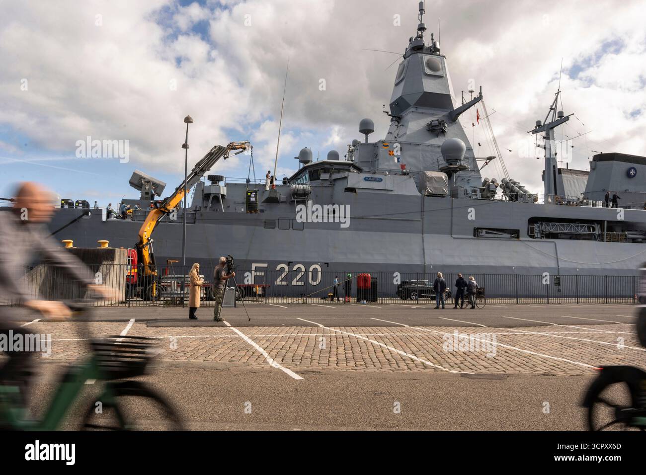 The German Navy air defense frigate FGS Hamburg F220 is docked in ...