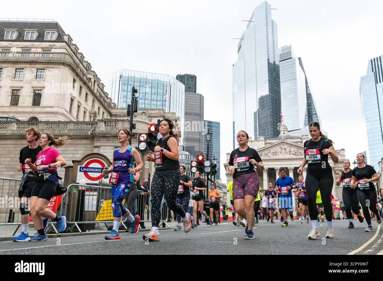 London, UK. 28 September 2025. Runners pass Bank on the Vitality London ...