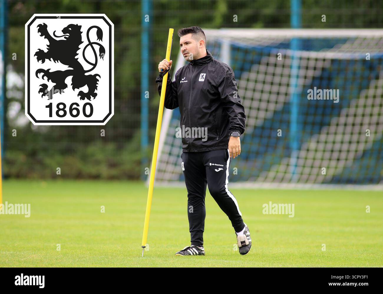 ! Bild wurde bearbeitet ! Hier im Bild Alper Kayabunar (TSV 1860 ...