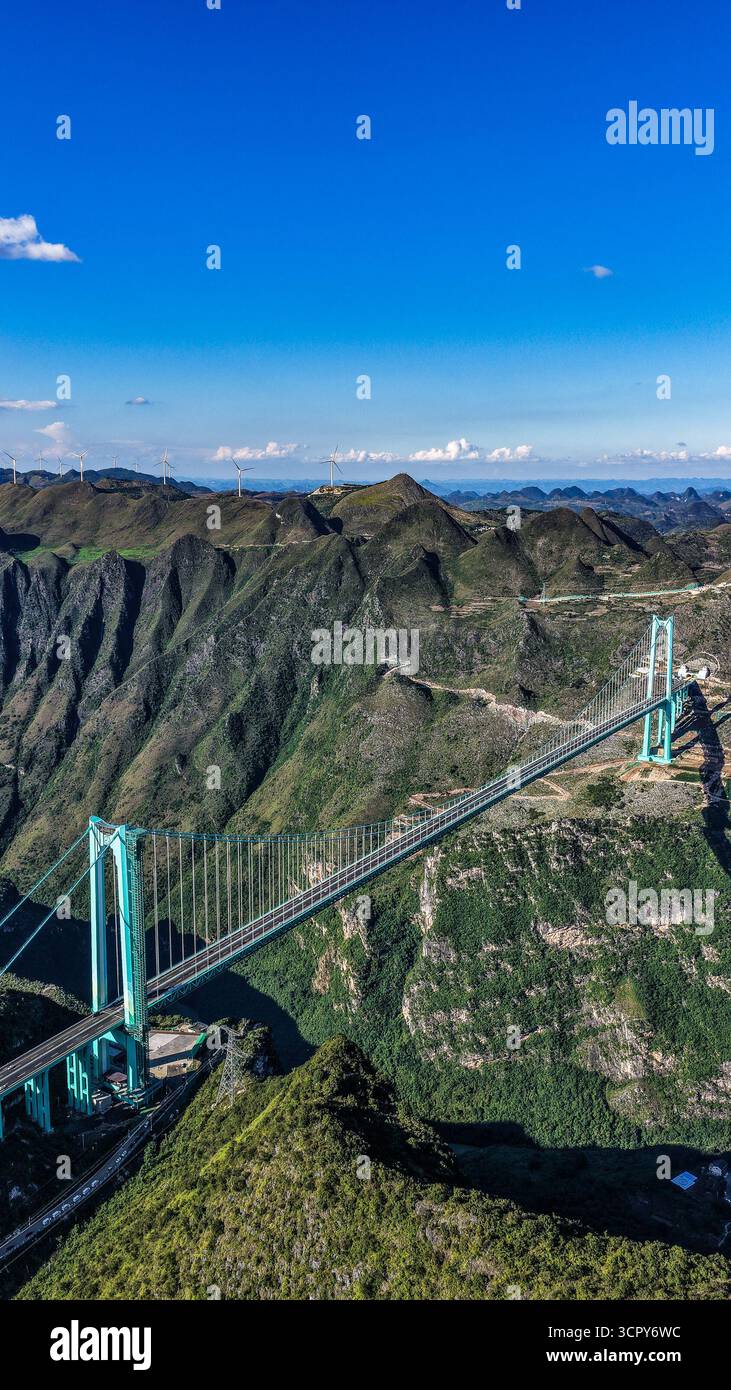 (250928) -- GUANLING, Sept. 28, 2025 (Xinhua) -- An aerial drone photo ...