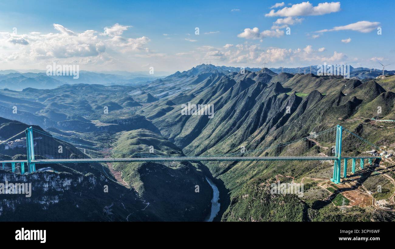 (250928) -- GUANLING, Sept. 28, 2025 (Xinhua) -- An aerial drone photo ...