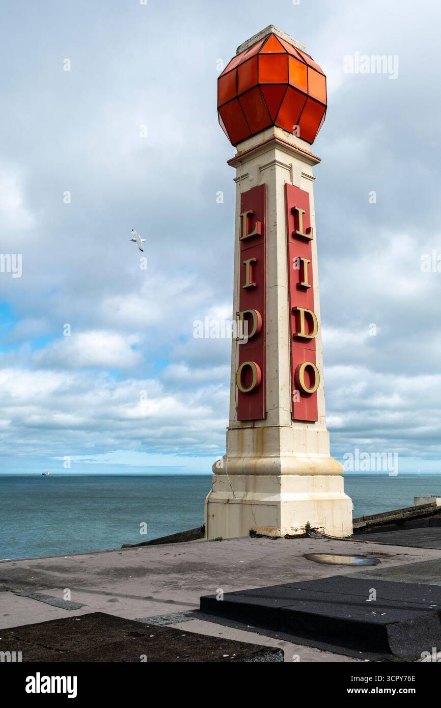 Lido tower sign on site of disused Lido swimming pool on the Margate ...