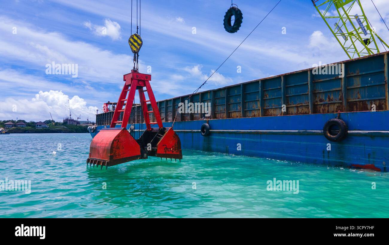 Barge crane dredging seabed hi-res stock photography and images - Alamy