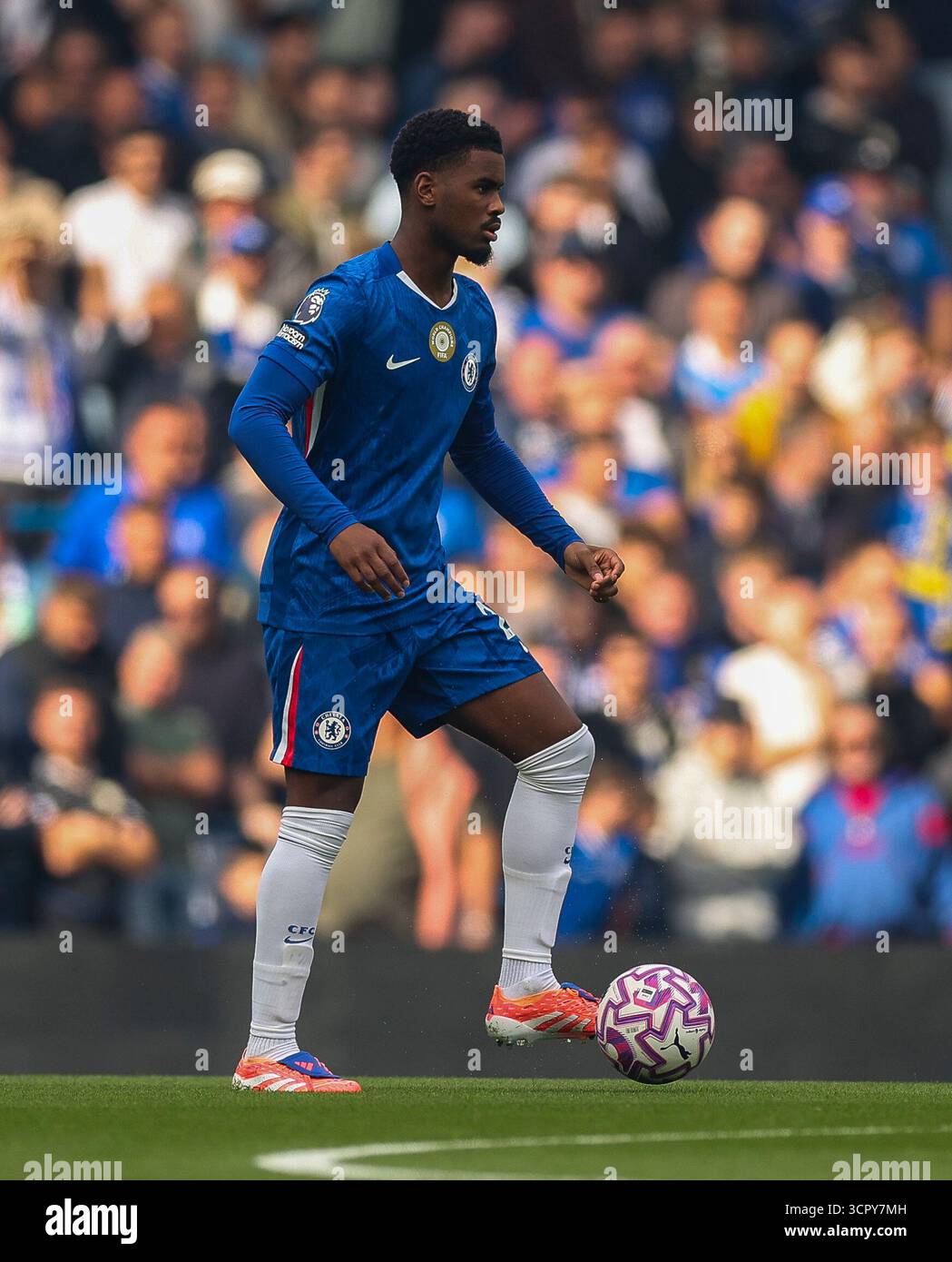 Chelsea’s Jorrel Hato in action during the Premier League match at ...