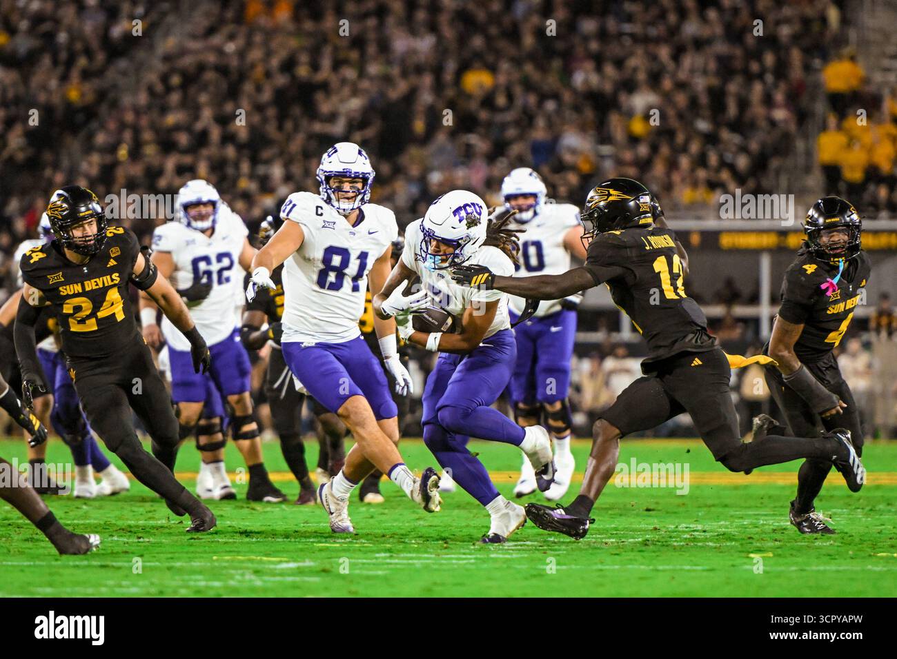 TCU Horned Frogs wide receiver Jordan Dwyer (7) catches the ball in ...