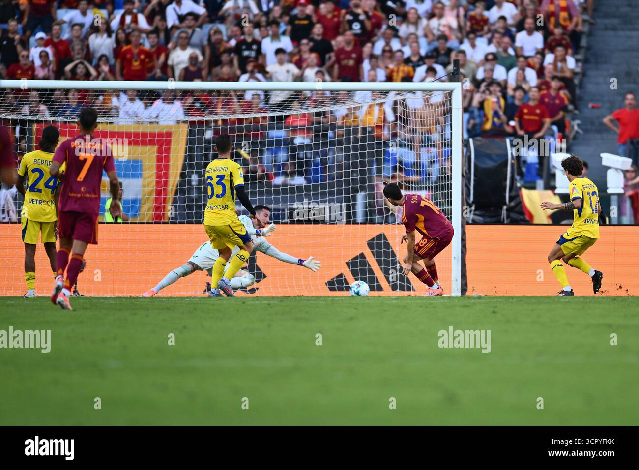 Matias Soule' of A.S. Roma scores the goal for 0-0 during the 5th day ...