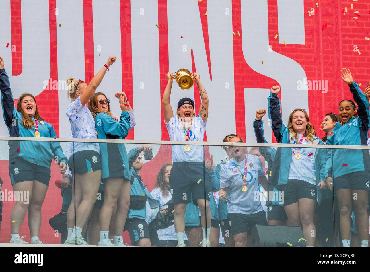 Red roses rugby team 2025 hi-res stock photography and images - Alamy